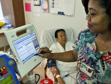 UCSF Nurses Test Mobile Clinical Assistant Tablet PCs | UC San Francisco